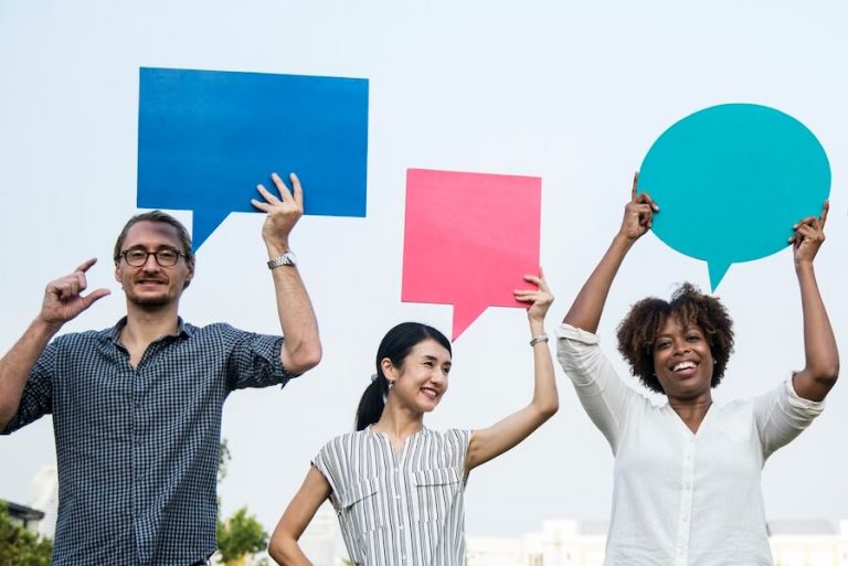 6 Creative Ways To Share Customer Reviews On Social - Kimp