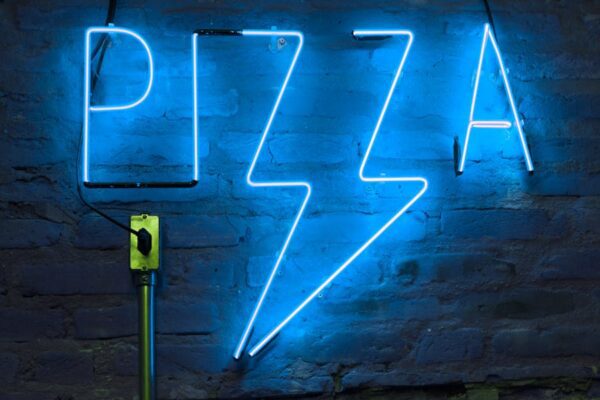 Exploring Iconic Pizza Logos Around the World - Kimp